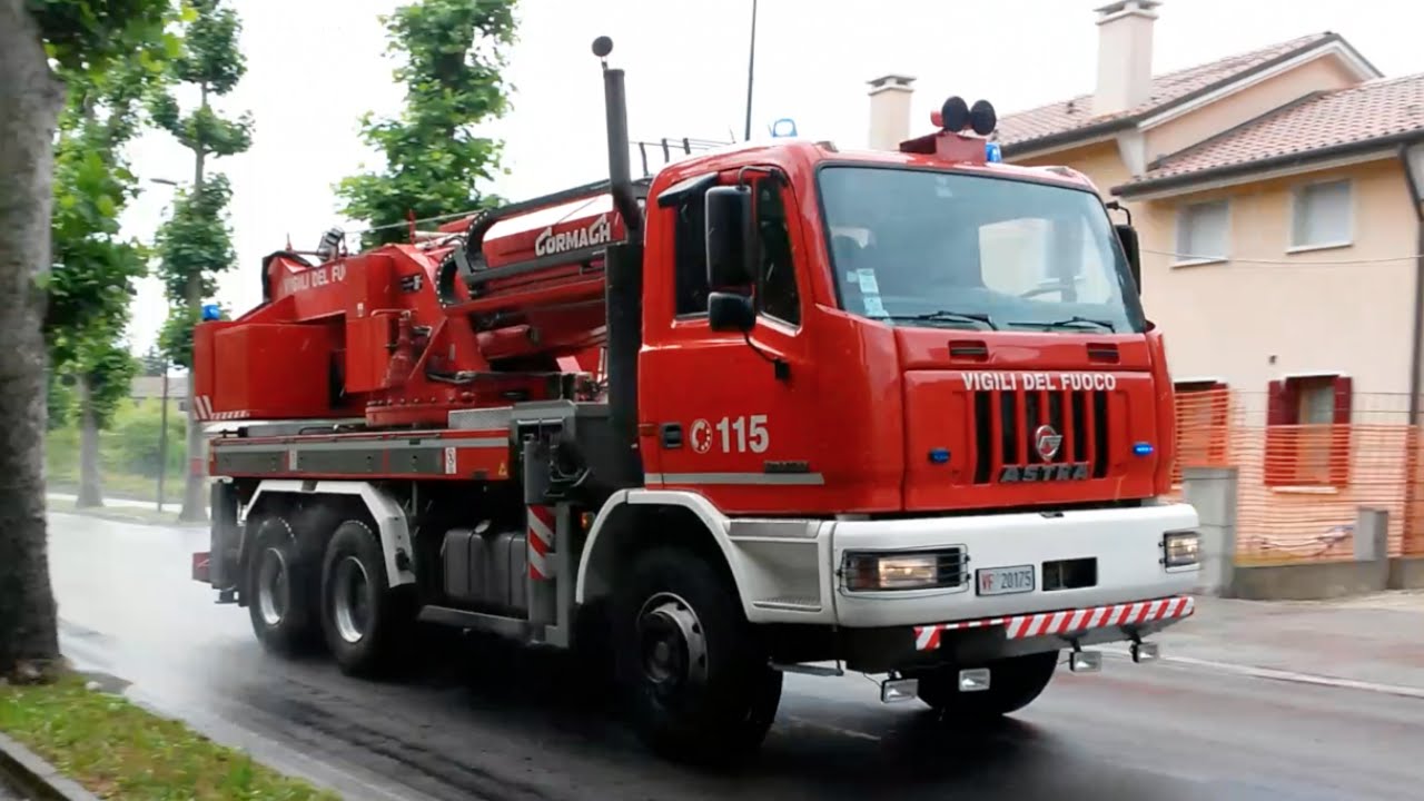 Autogru Vigili del Fuoco Treviso - Italian Fire Brigade's crane - YouTube