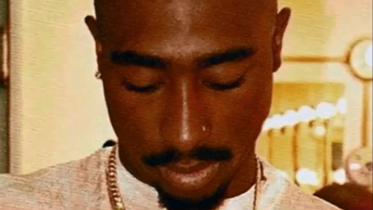 Tupac Shakur is Alive he Returned from Cuba 2015. Tupac dissing Drake ...