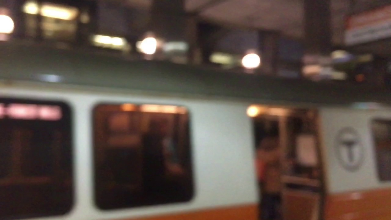 A Ride on MBTA Orange Line from State Street to North Station - YouTube