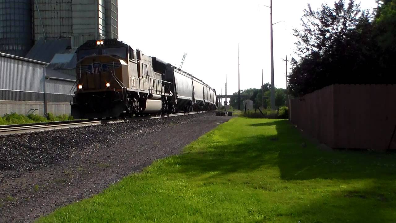 UP 4724 East Combine Train - YouTube
