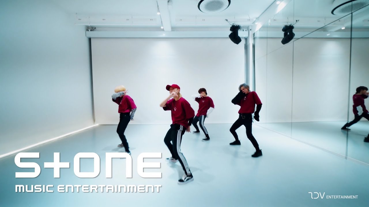 Fanxy Red (팬시레드) - Holla MV (Dance Performance Ver.) - YouTube