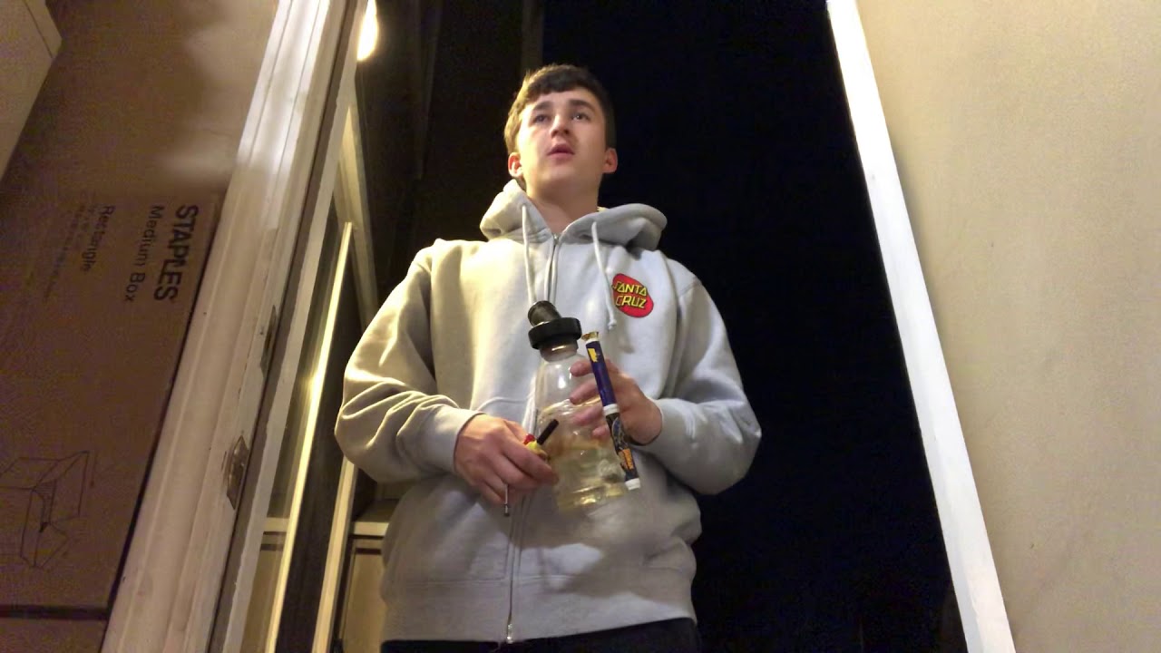 Lil bowl of some strawnana - YouTube