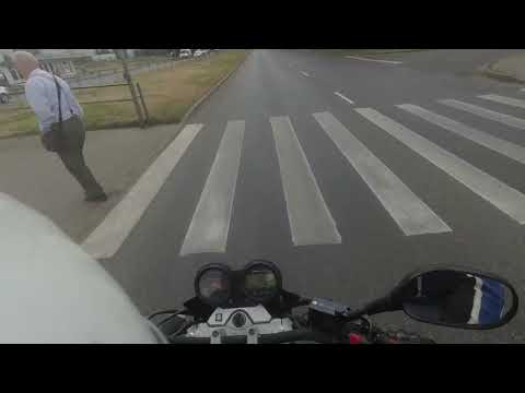 2006 Suzuku Bandit 650 acceleration.