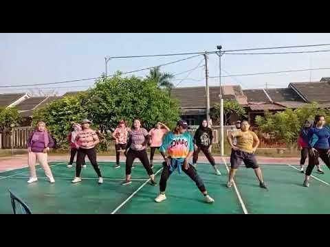 Zumba emak emak custer #mei22 part 8 - YouTube