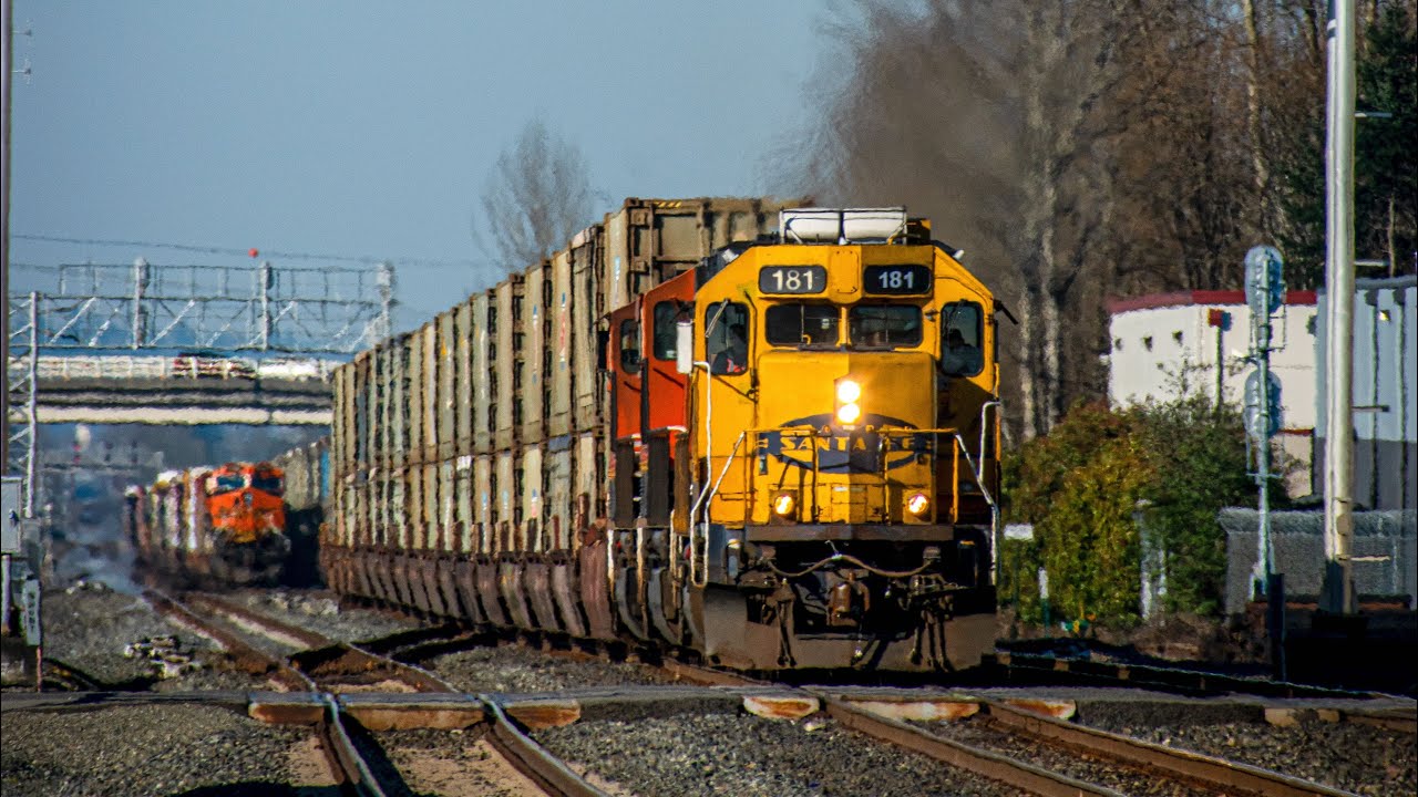 3 EMD Leaders (BNSF 181 leader) - YouTube