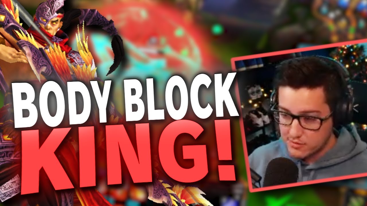 I'M A MASTER AT BODY BLOCKING MY OWN TEAMMATES! - YouTube