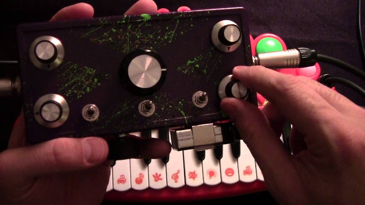 Circuit Bent Toy Organ Through FX Box - YouTube