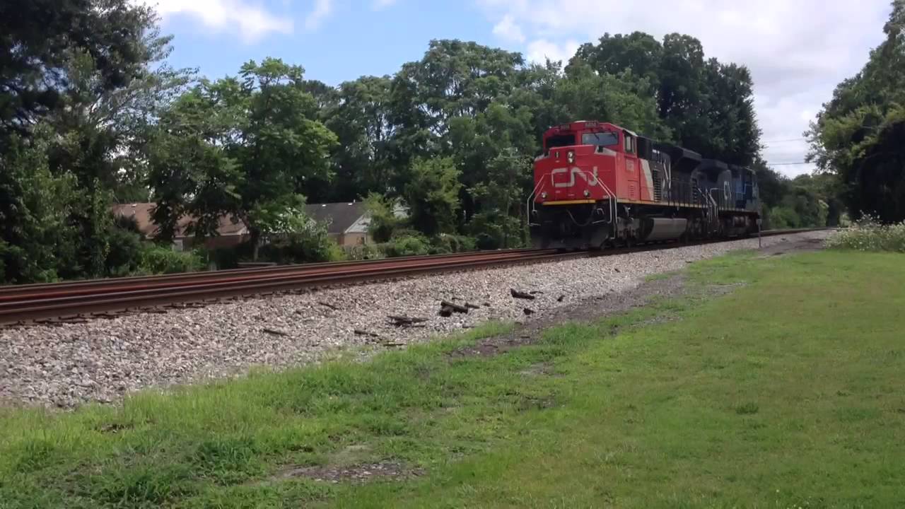 CN IC 2455 (GE C40-8M) trail NS 64J power move - YouTube