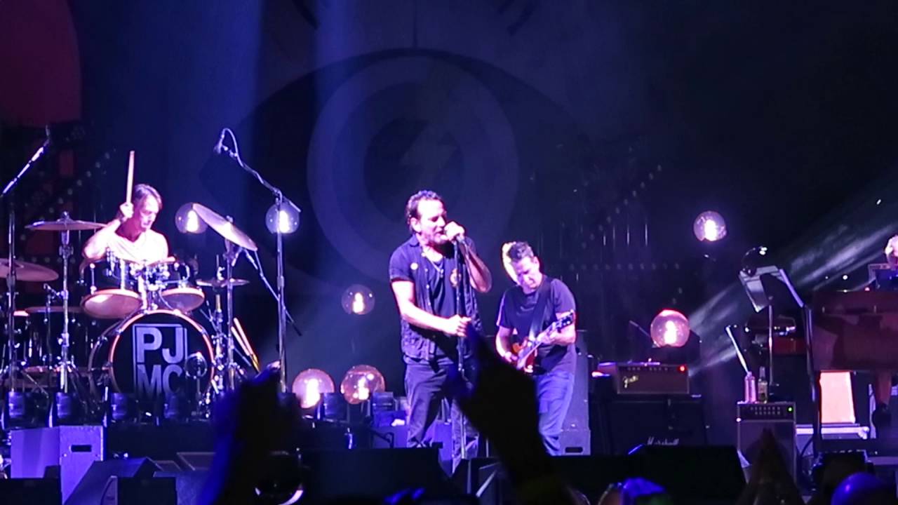 Pearl Jam - Comfortably Numb @ Bonnaroo 6/11/2016 - YouTube