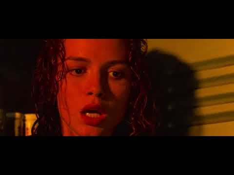 Deep Blue Sea (1999): Susan strips out of wetsuit and attacked by shark (4K)