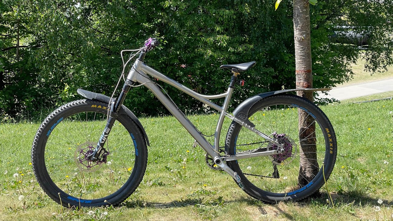 The future of bike geometry? ”-10mm Raised Reversed Stem” - YouTube