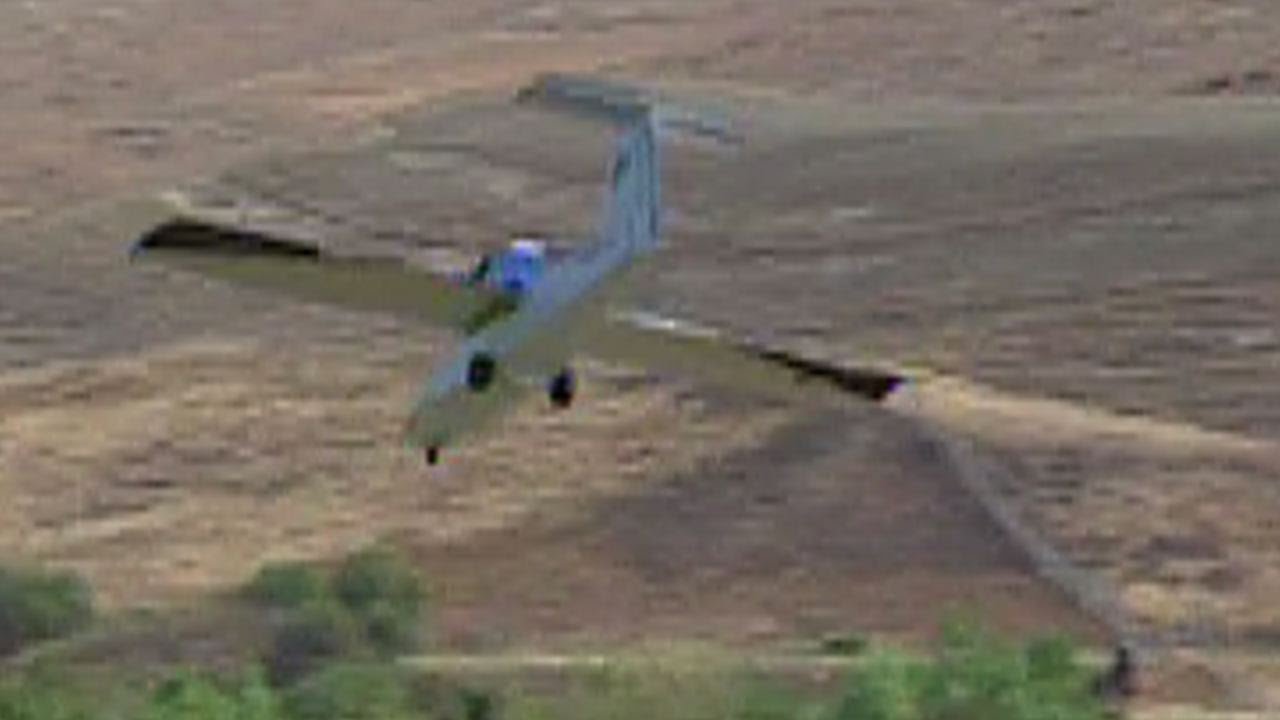 experimental RC airplane crash at SCCMAS - YouTube