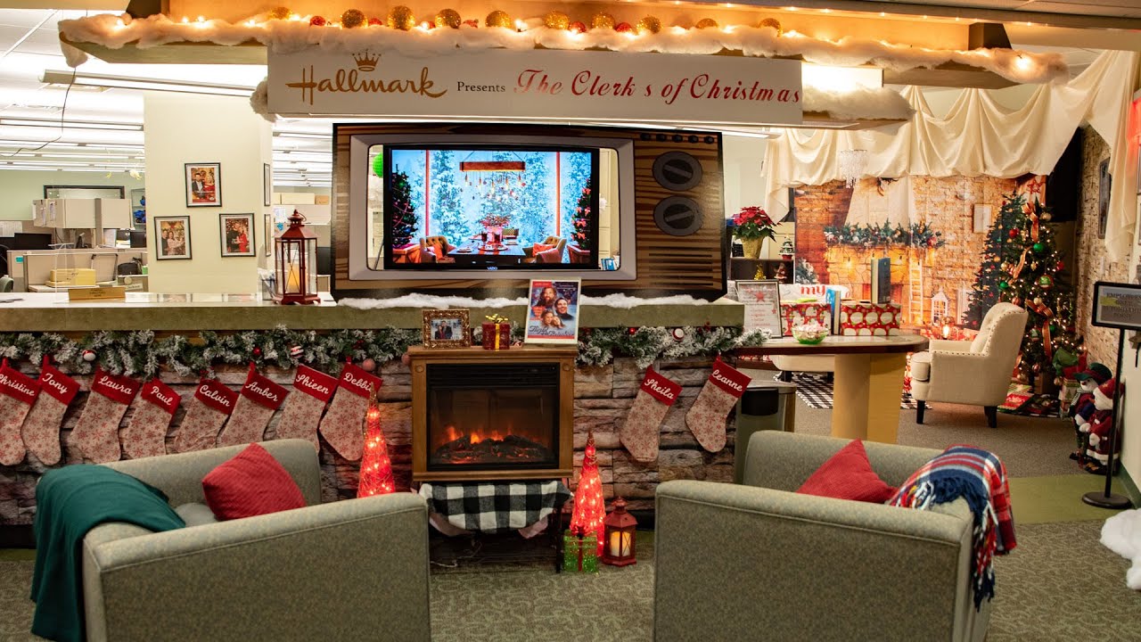 City Hall Holiday Decorations for 2021 - YouTube