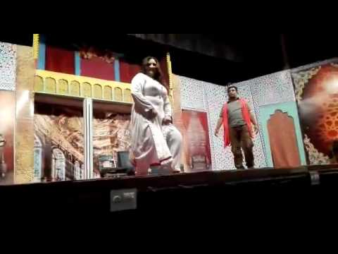 Farah Shah stage show