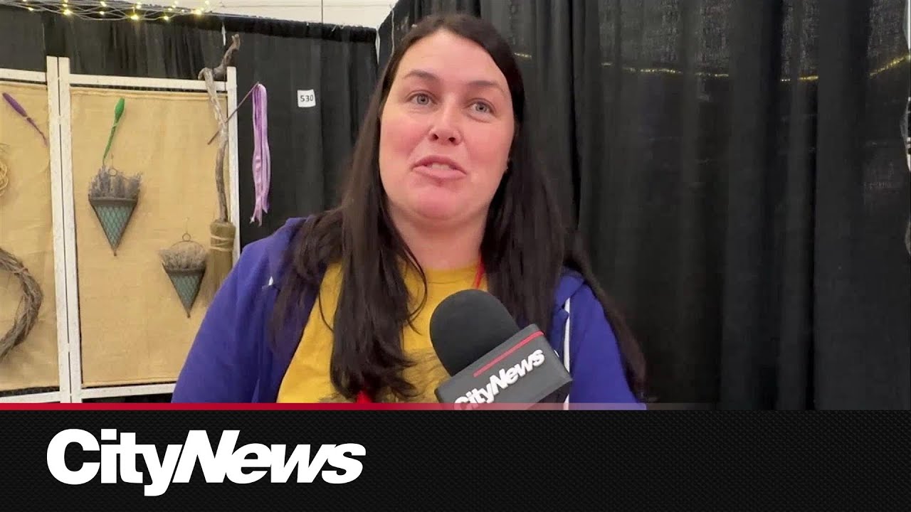 Calgarians enjoy holiday shopping at annual Festival of Crafts - YouTube