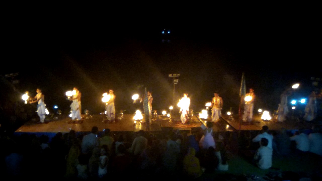 Mahaarti at Sethani ghat Hoshangabad - YouTube