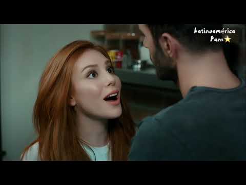 Defne pensando en hacer sonreir a Ömer