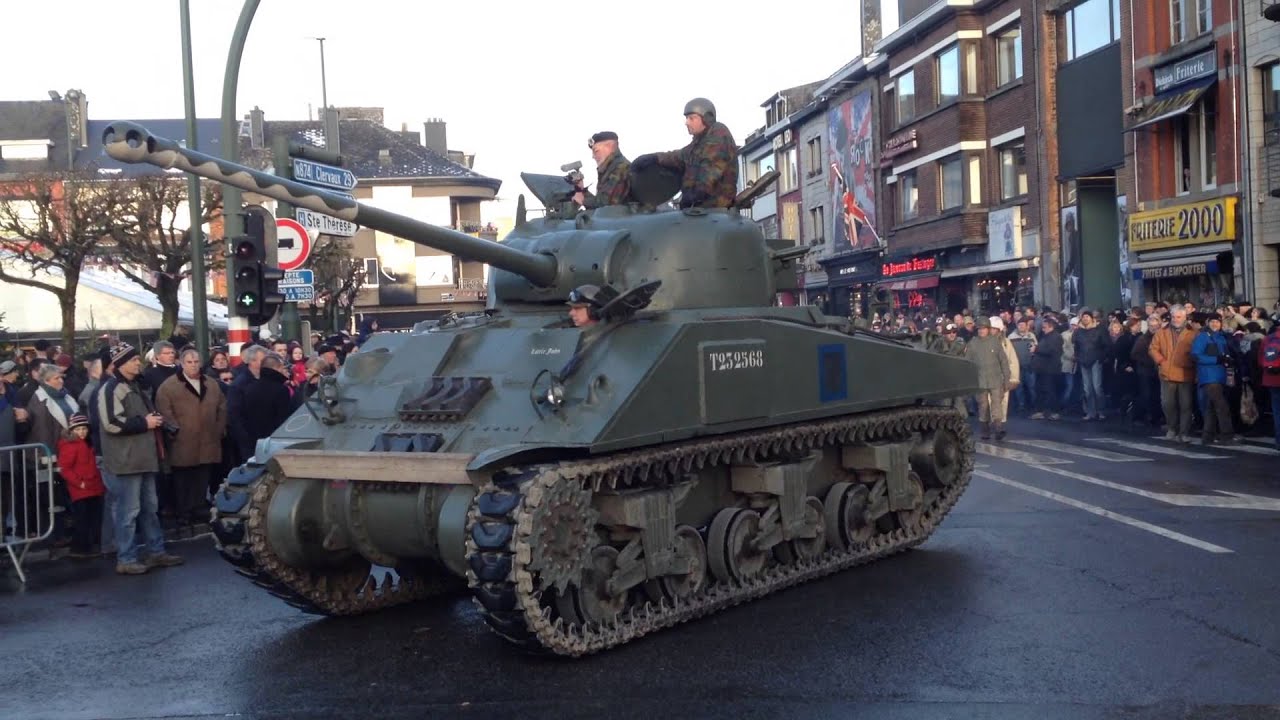 Sherman M4a1 - YouTube