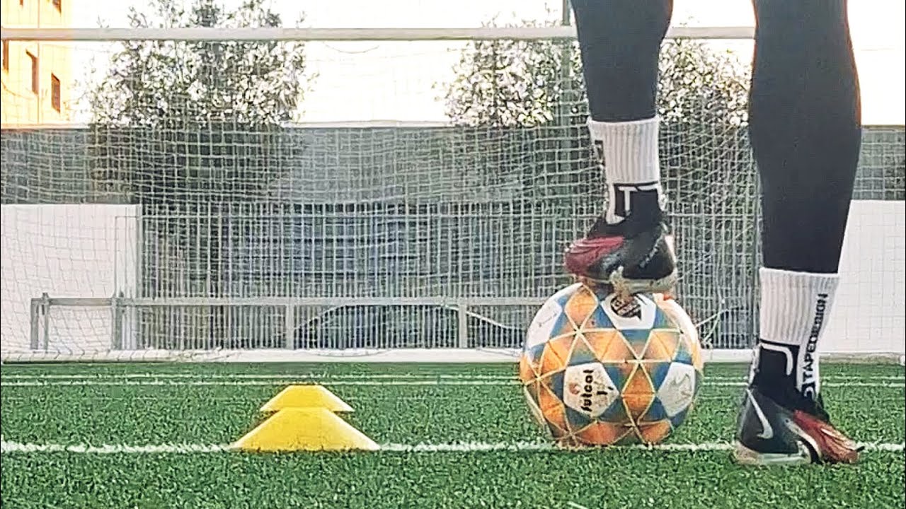 Individual Midfielder Session(Turns, Ball Control, Shooting). - YouTube