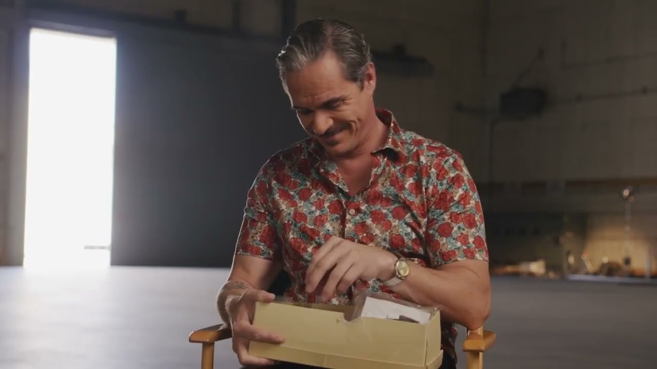 Lalo thinks it's cool - YouTube