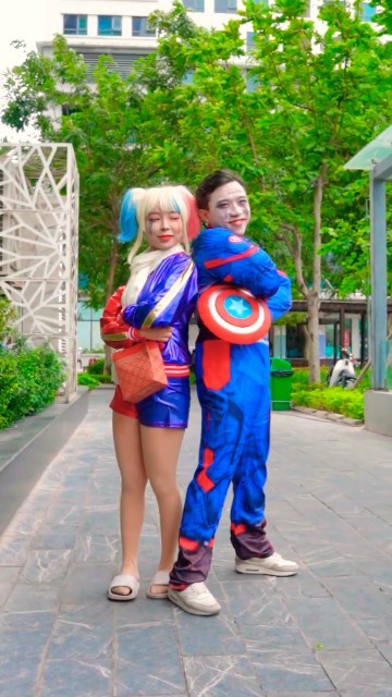 Harley vs Snow White With SuperMan #Cosplay #Short #Funny - YouTube