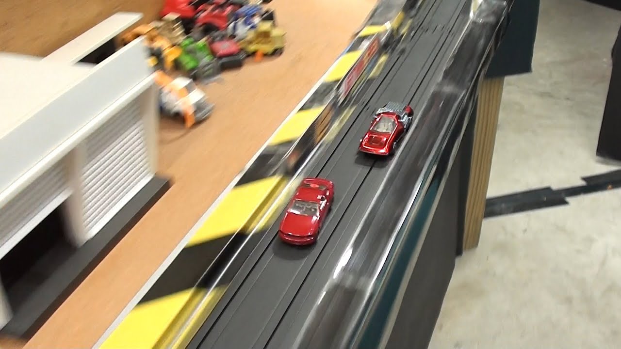 DCR Monster Mash - Round 2 - Race 8 - Noodle Head (1) vs. '05 Mustang ...