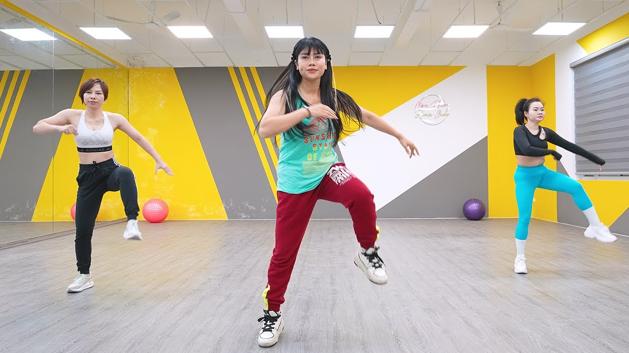 35 Minute Dance Workout At Home | Exercise To Lose Weight FAST | Eva ...