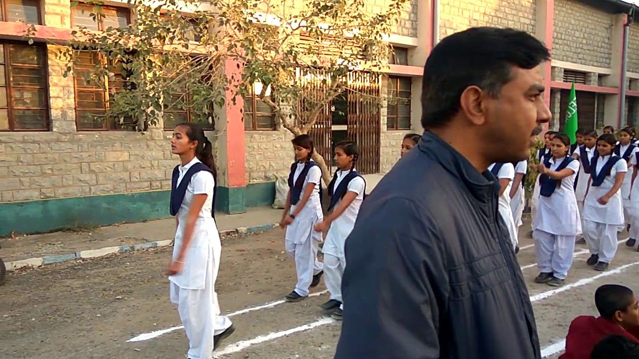 JNV Hurda Bhilwara Marchpast on 26/01/2018 - YouTube