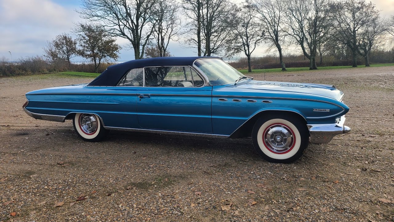 Buick Electra 225 Convertible tripple blue 1961 - YouTube