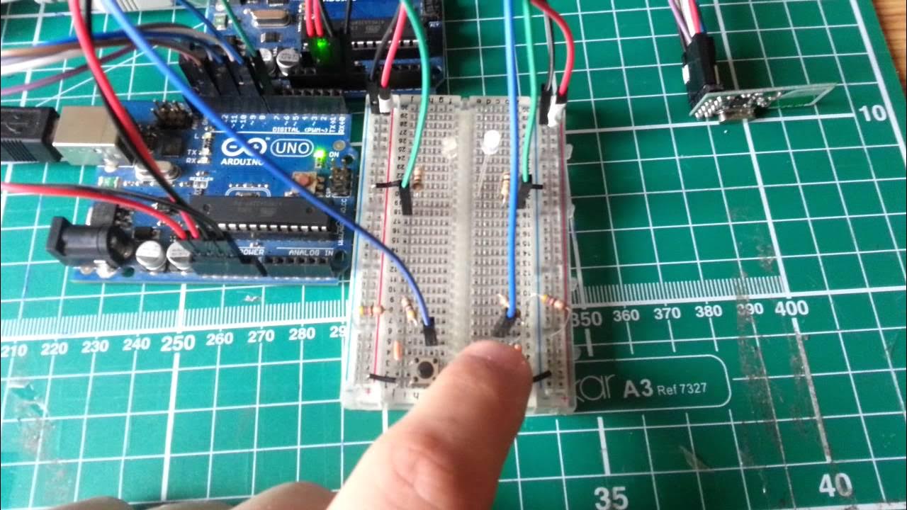 nrf24l01 Arduino Mirf 2-way wireless connection - YouTube