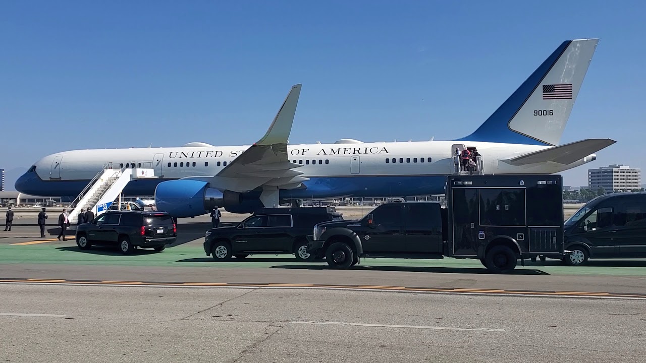 Air Force One - Boarding - SNA - YouTube