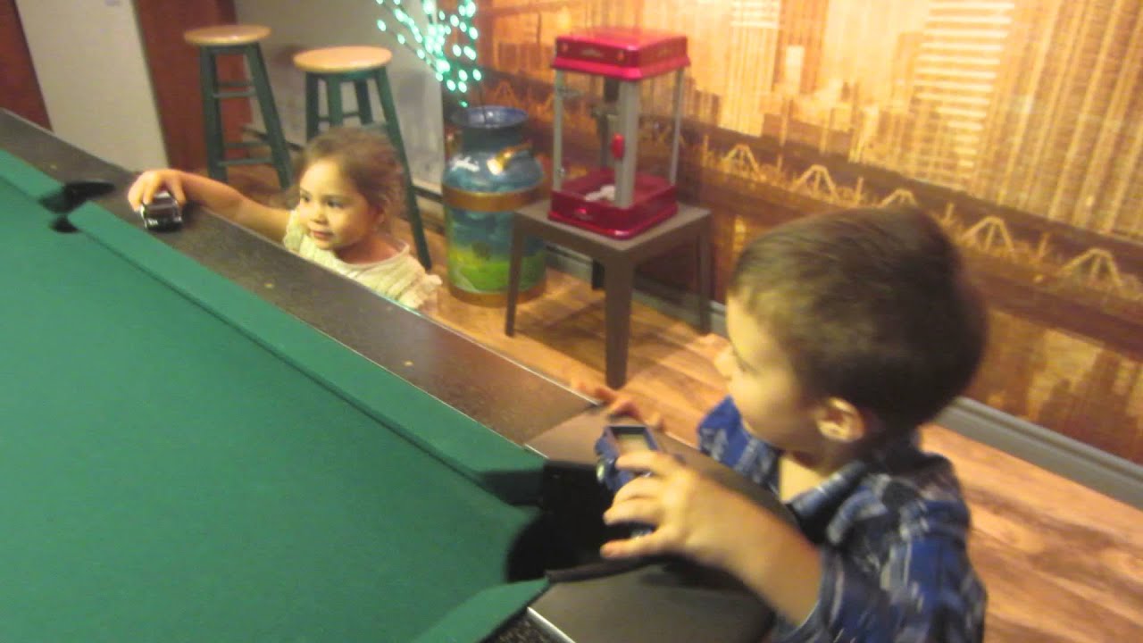 Piste de course sur table de pool - YouTube