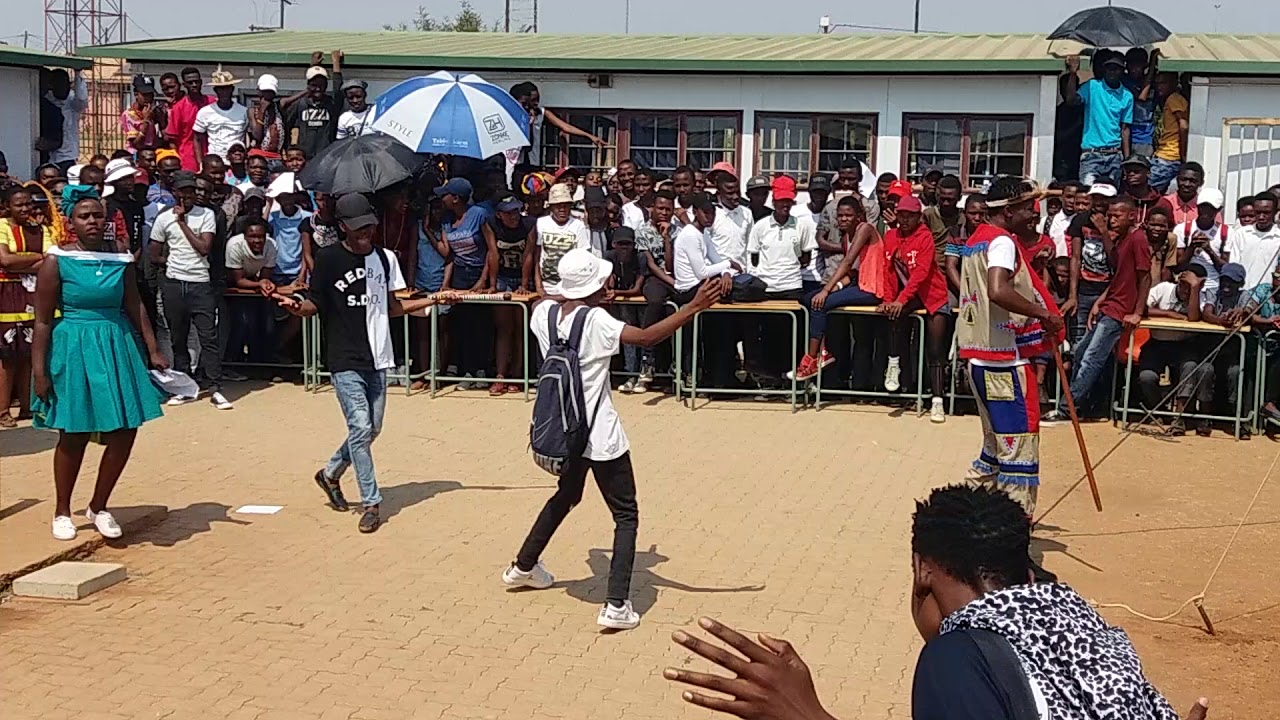 Lehwelereng secondary school - YouTube