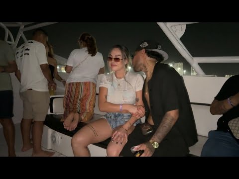 NEUTRO, JOSSMERY TOLEDO Y GABRIELA URBINA PASEANDO EN YATE EN COLOMBIA