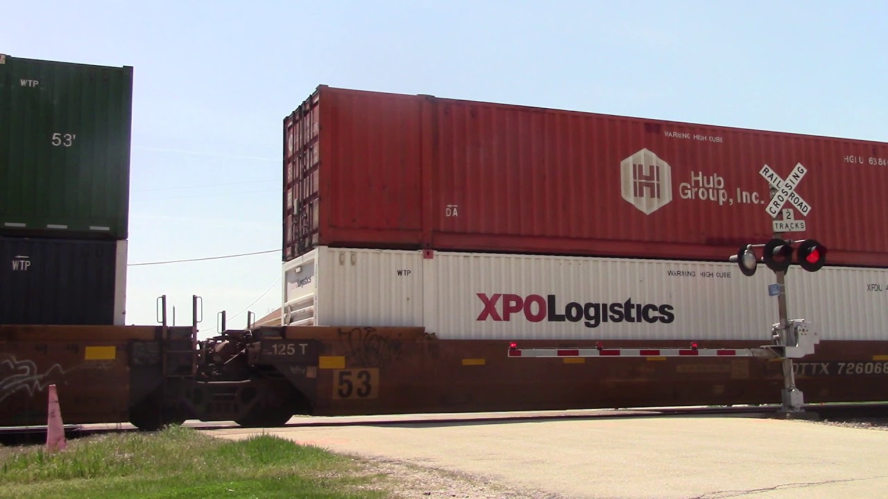 UP 7382 East in Maple Park, IL 5/13/20 - YouTube