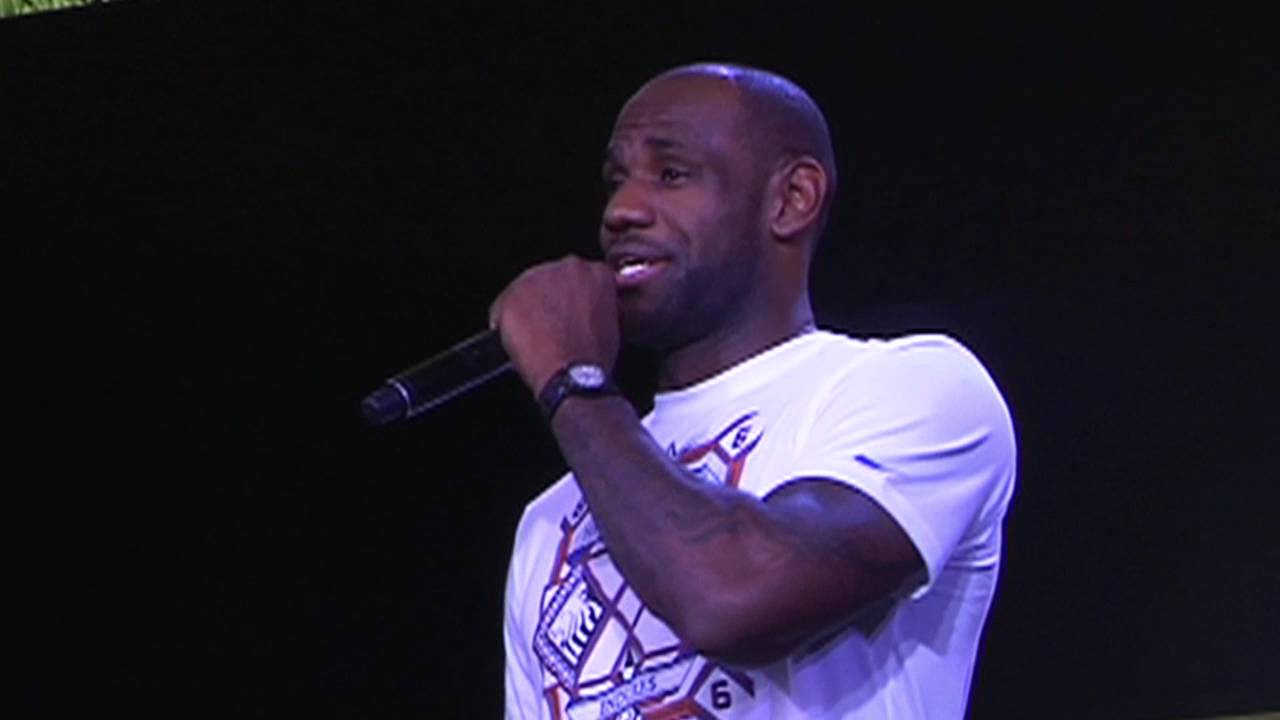 LeBron James Visits the Philippines - YouTube