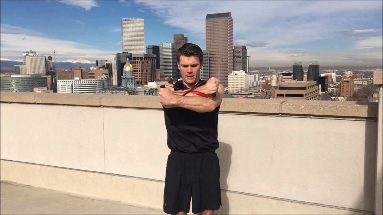 Iso-Bow: Target Fitness in Minutes - Chest Fly 3x10 - YouTube