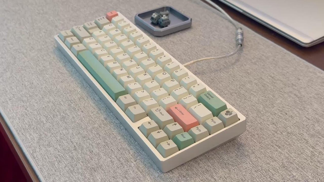 Neo65 | Moon V2 | GMK Black Snail x 9009 - YouTube