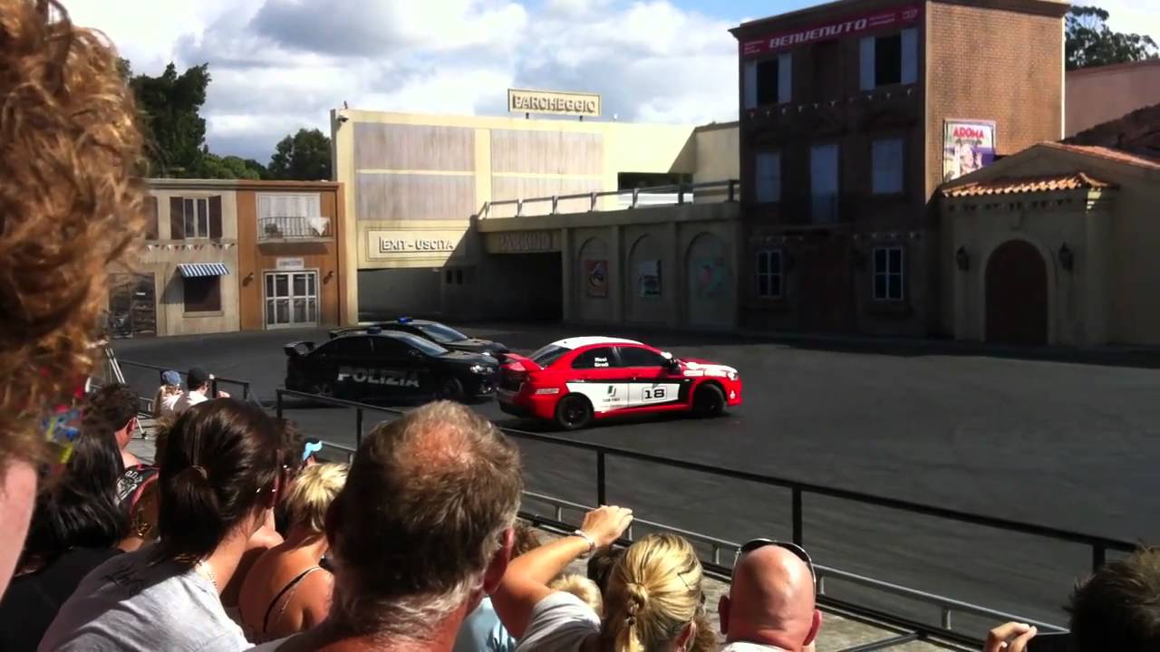 Movie World Stunt Drivers Part 2/3 - YouTube