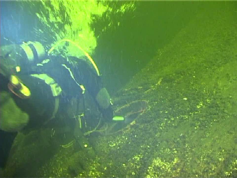 Wreck_river - YouTube