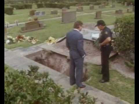 NIGHTMARE BEACH - Deutscher Trailer