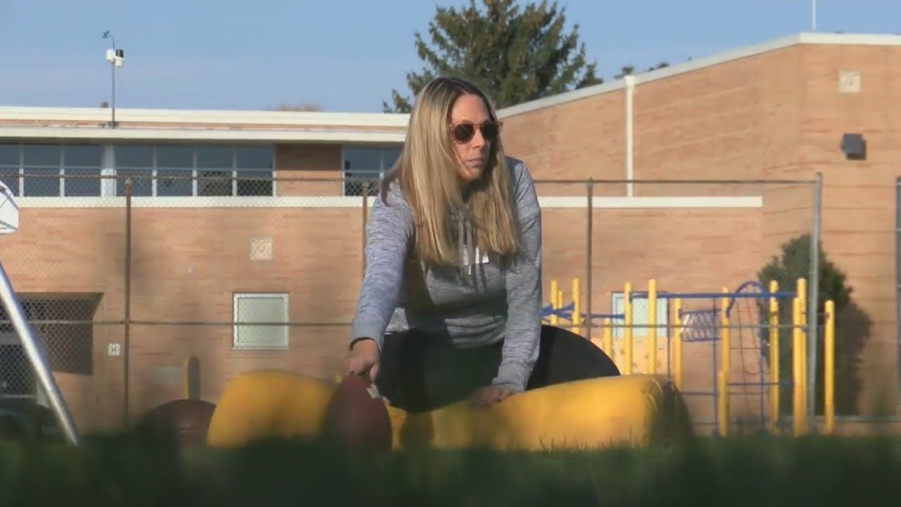 Packers host Football Outreach Camp at Appleton elementary school - YouTube