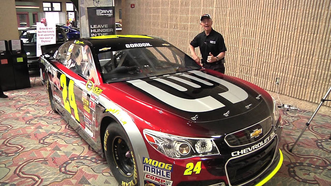NASCAR's #24 Teams with AARP Jacksonville FL to End Hunger - YouTube