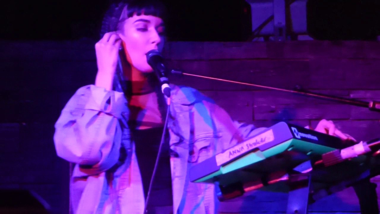 Anna Straker - Late Night Swimming (HD) - The Arch, Brighton - 19.05.17 ...