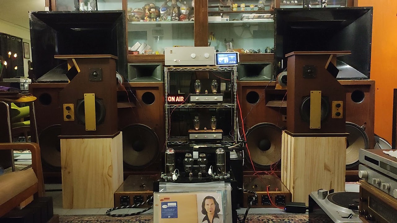 Hans Deutsch acoustic research Poseidon Speaker Test 1 - YouTube