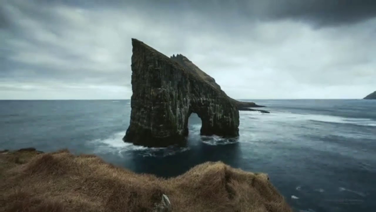 ISLAS FEROE. El hipnótico paisaje montañoso de las Islas Feroe en ...