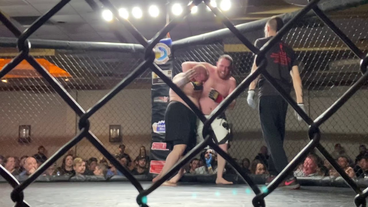 Heavyweight MMA | Corbin Lique Vs Dan Bunyan - YouTube