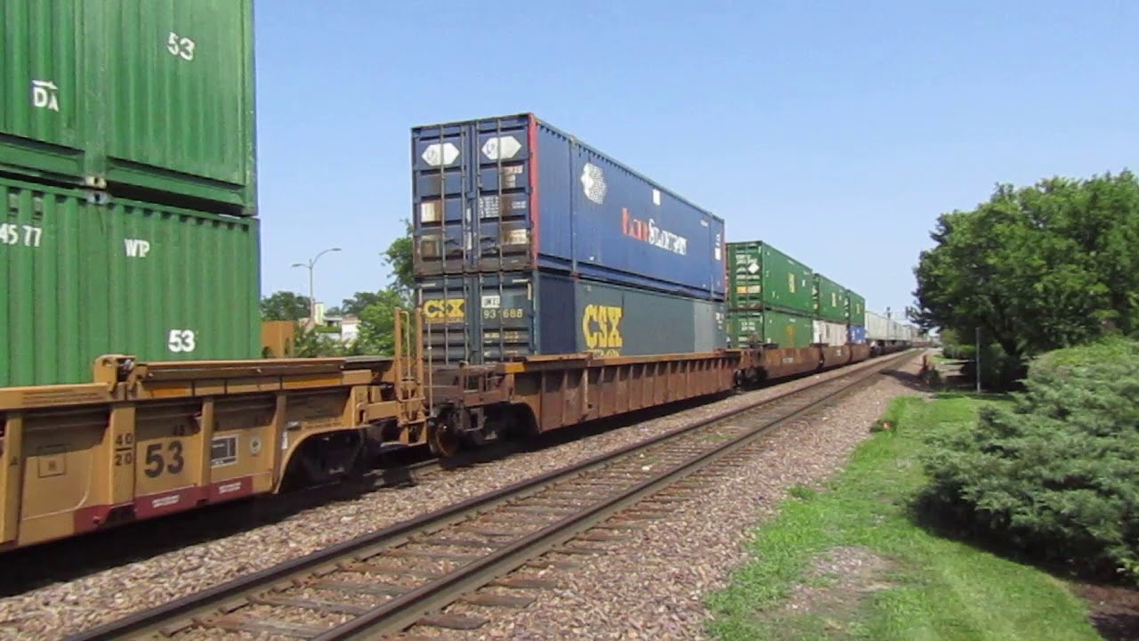 Westbound UP 8997, UP 7728, UP 7091 and UP 5928 on the Union Pacific ...