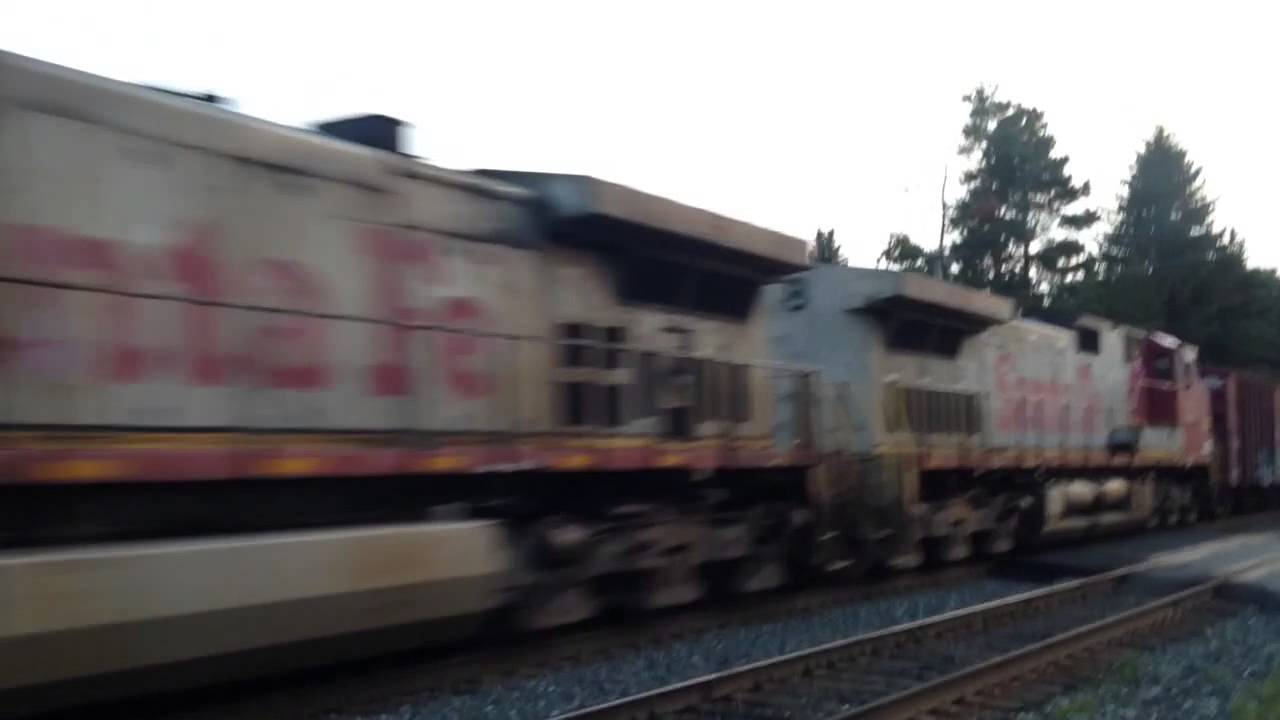 *RARE* Santa Fe 652 + 664 on K040 and CSX SD80Mac 4596!!!! - YouTube