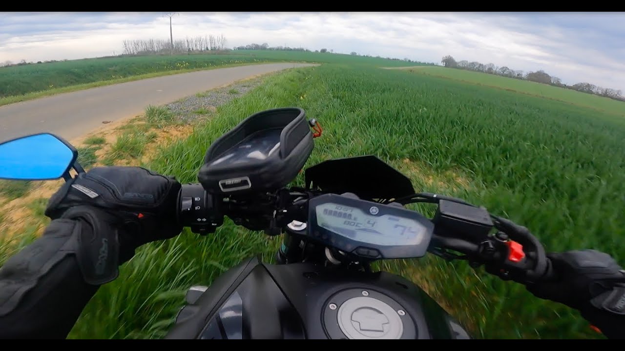 CRASH MT07 2020 - YouTube